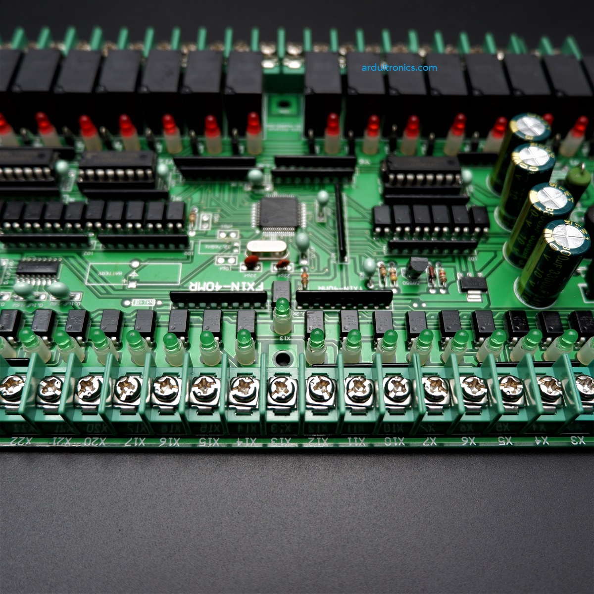 PLC (FX1N-40MR) - Arduino, Raspberry Pi, NodeMCU, IoT, Nvidia, Lora, AI, Machine Learning ...